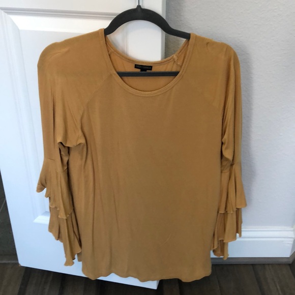 Coco + Carmen | Tops | Coco Carmen Lxl Shirt With Ruffle Sleeve Guc ...